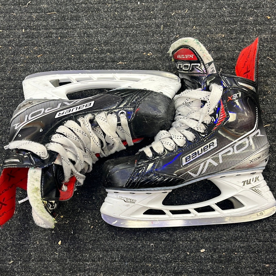 Used Bauer Vapor X3.7 Size 6.5EE Player Skates — Crow's Sports Hockey