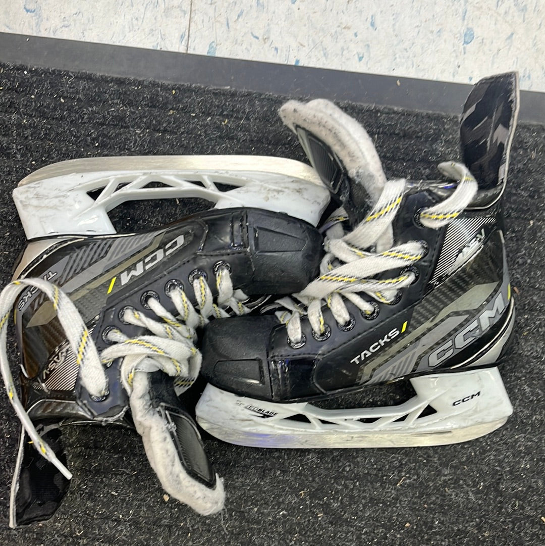Used CCM Tacks AS-V Size 13 Youth Player Skates — Crow's Sports Hockey