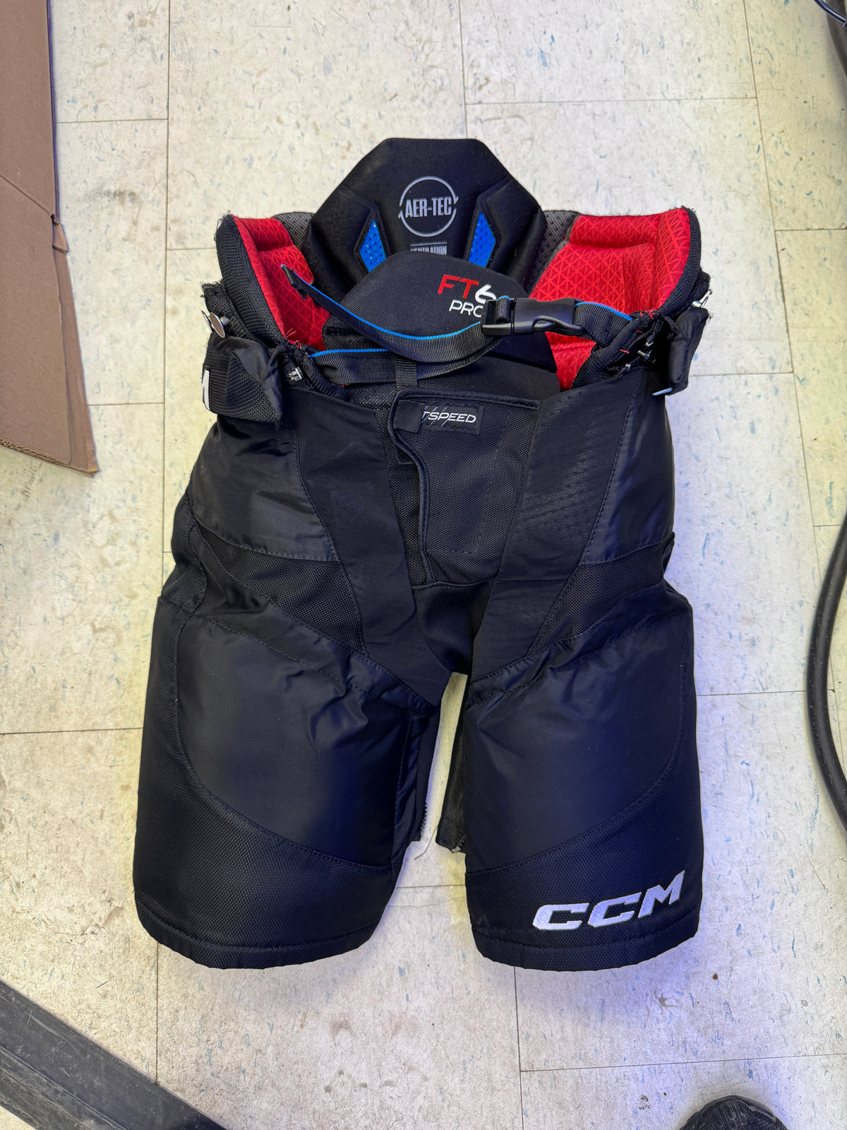 Used CCM FT6 Pro Pants Senior Medium — Crow's Sports Hockey