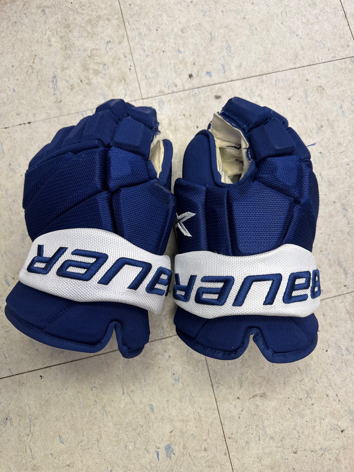 Toronto Maple Leafs Pro Stock Bauer 14” Gloves - Cooper — Crow's Sports ...
