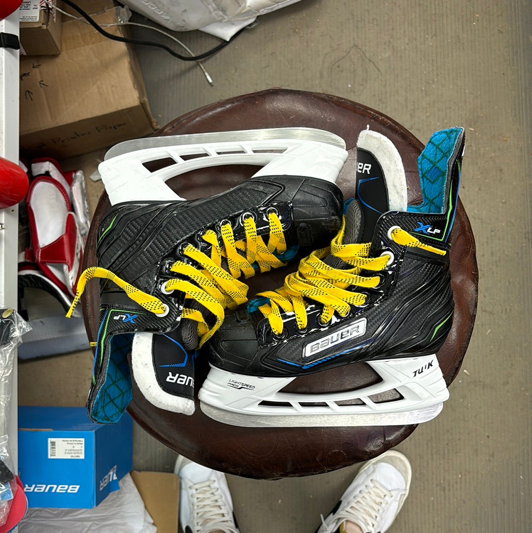 Used Bauer XLP Size 1.0 Junior Skates — Crow's Sports Hockey