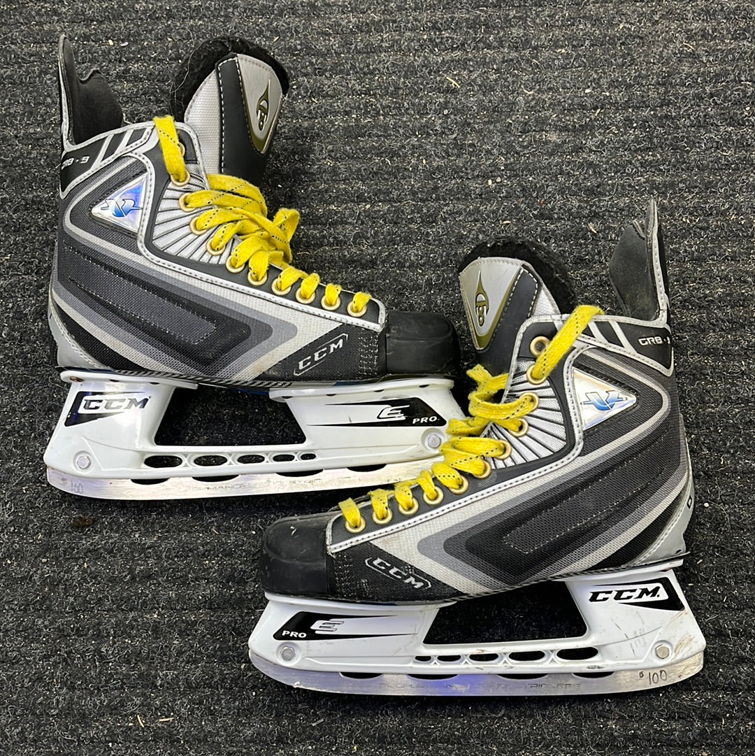 Used CCM Ovi GR8-9 6.5D Player Skates — Crow's Sports Hockey