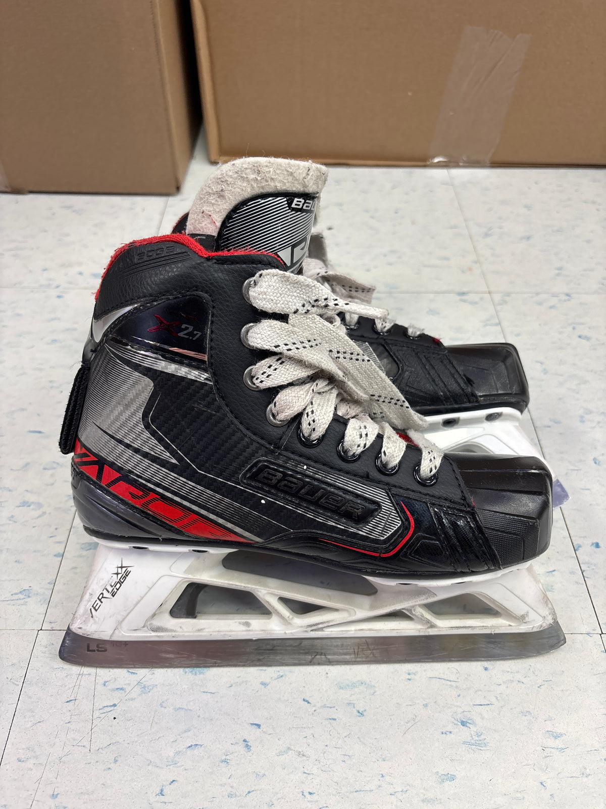 Used Bauer Vapor x2.7 Size 3.0D Goal Skates — Crow's Sports Hockey