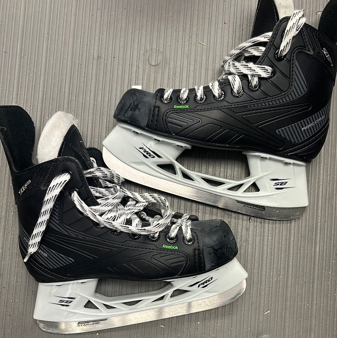 Used Reebok Ribcore SC8723 — Crow's Sports Hockey
