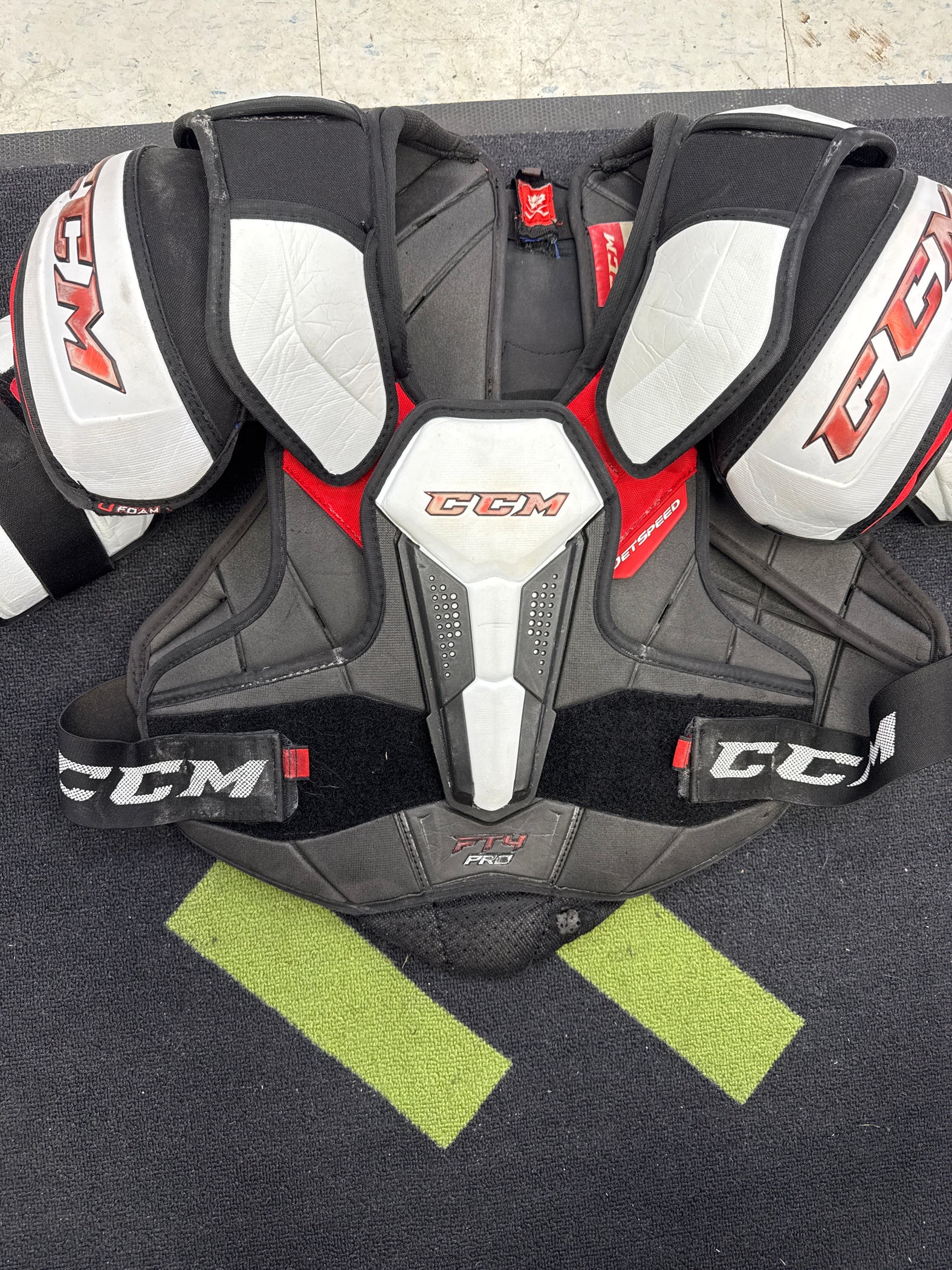 Used CCM Jetspeed FT4 Pro Senior Large Shoulder Pads — Crow's Sports Hockey