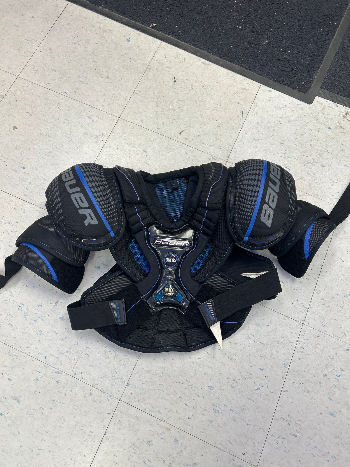 Used Bauer Supreme One95 Senior Shoulder Pads — Crow's Sports Hockey