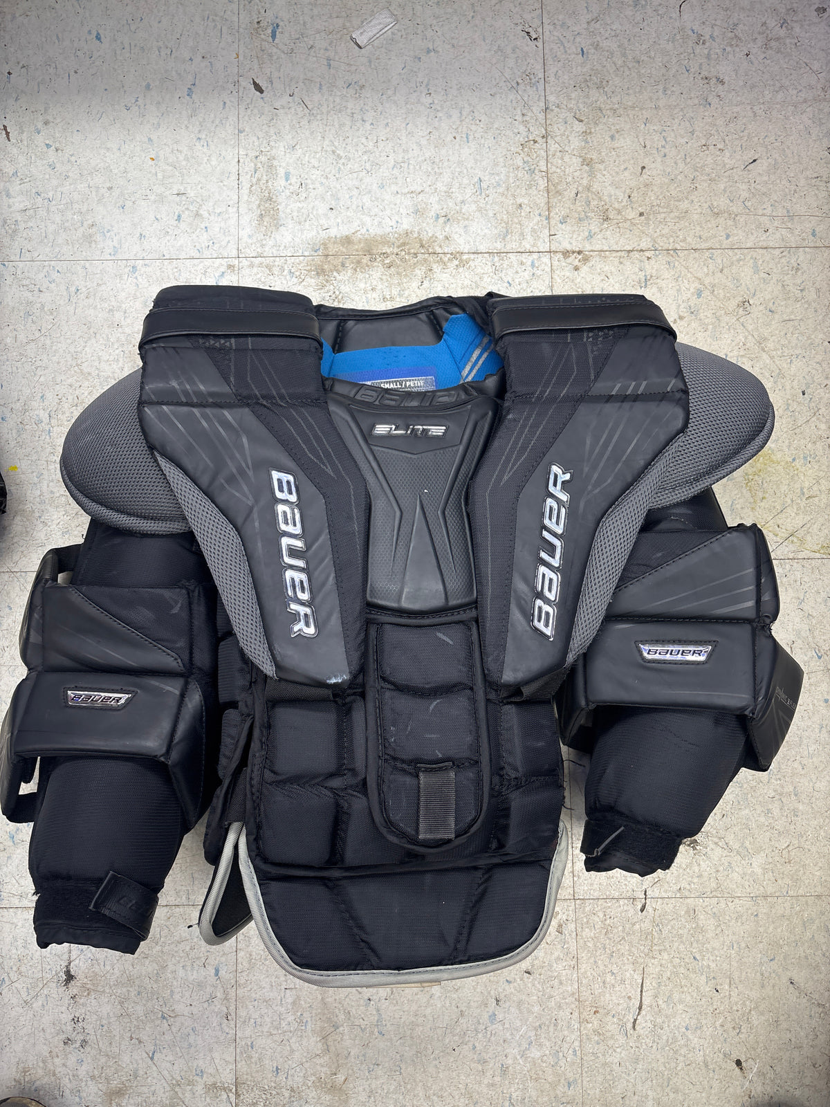 Used Bauer Elite Intermediate Small Chest Protector — Crow's Sports Hockey