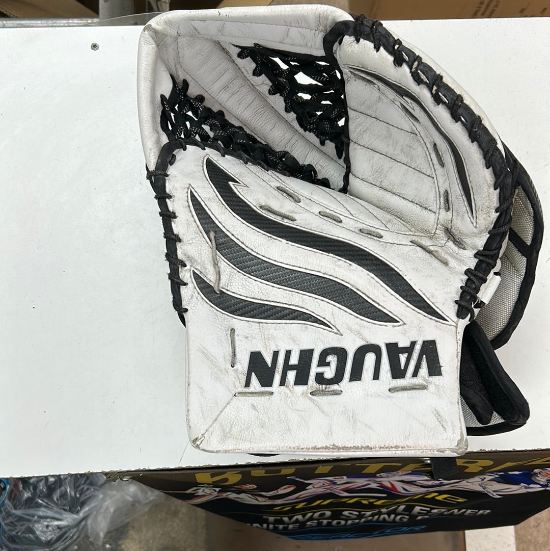 Used Vaughn Velocity V4 Intermediate Catcher Regular | Crow's Sports ...