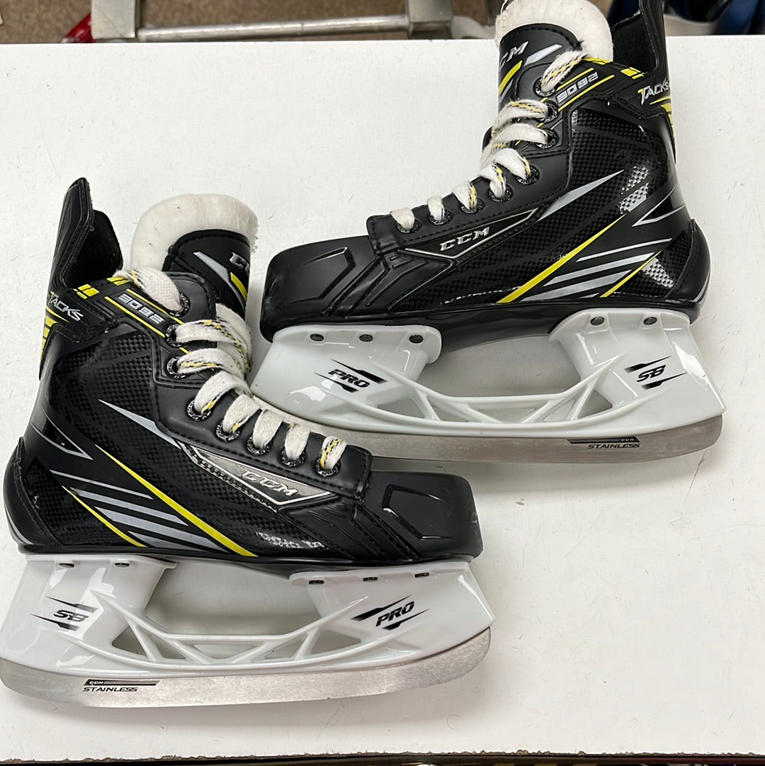 Used CCM Tacks 3092 2D Player Skates | Crow's Sports — Crow's Sports Hockey